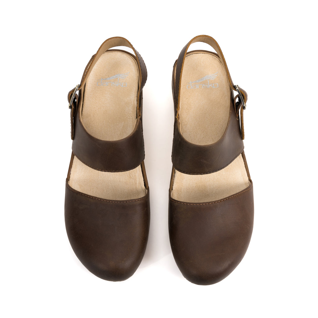 WOMEN'S DANSKO LUCIA CLOSED-TOE CLOG - TAN - LEATHER – Plaza Shoe Store