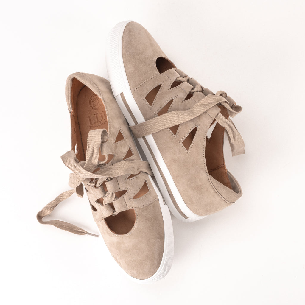 WOMEN'S L’Amour Des Pieds KANAV - TAUPE - LEATHER – Plaza Shoe Store